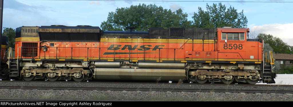 BNSF 8598